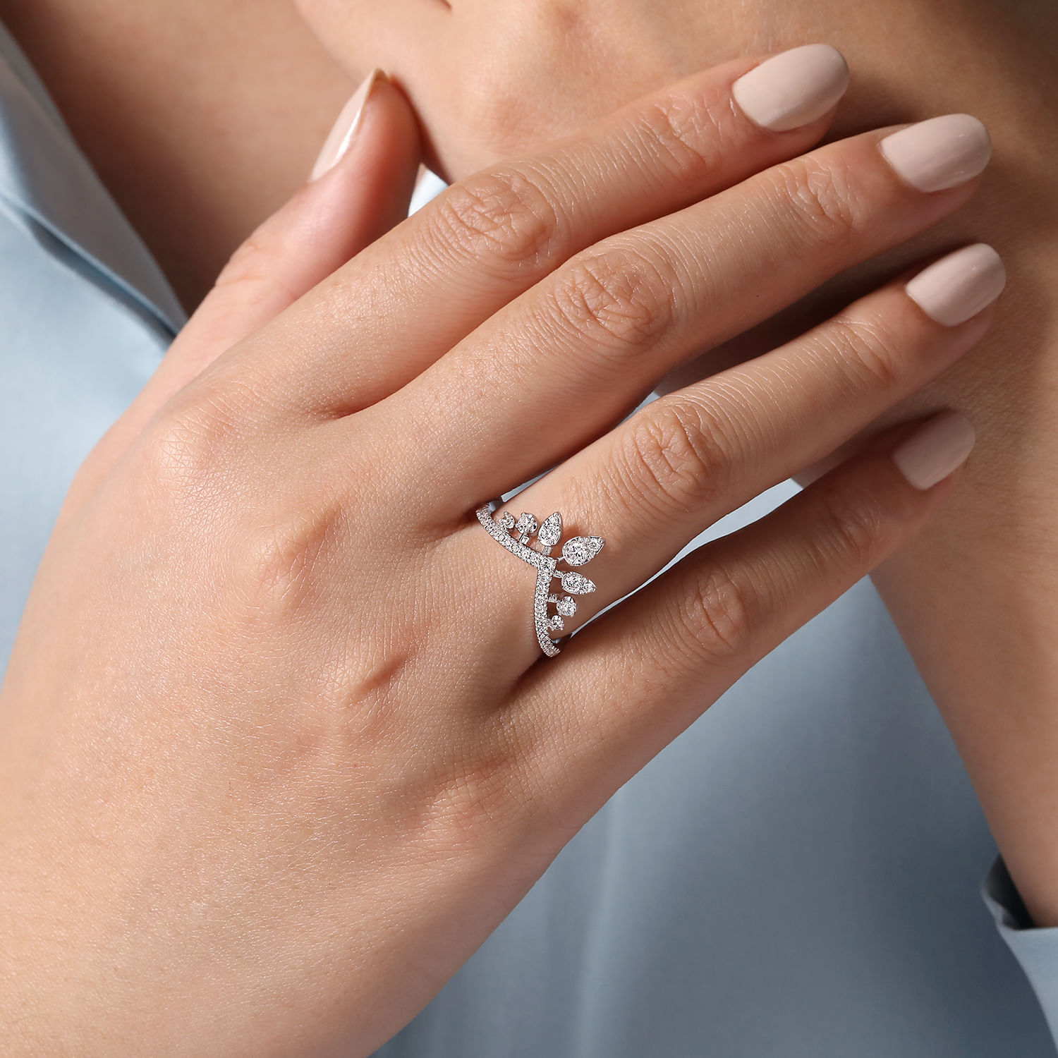 14K White Gold Bursting Diamond Chevron Ring | Shop 14k White Gold Lusso Rings | Gabriel & Co