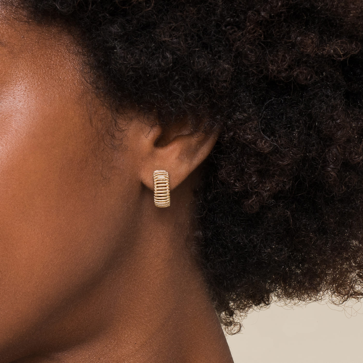 14k Yellow Gold Hampton Huggie Earrings. SKU: EG14195Y4JJJ | Gabriel & Co.