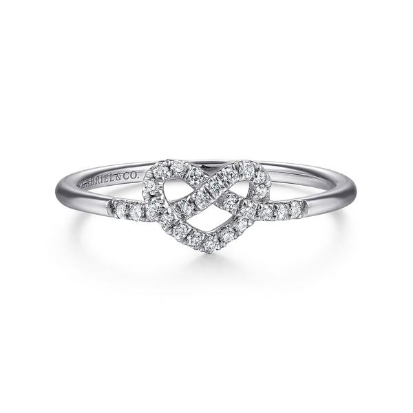 What Does a Promise Ring Mean? Symbolism & Meaning Guide